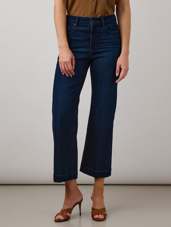 How to build a capsule wardrobe | Trilogy stores