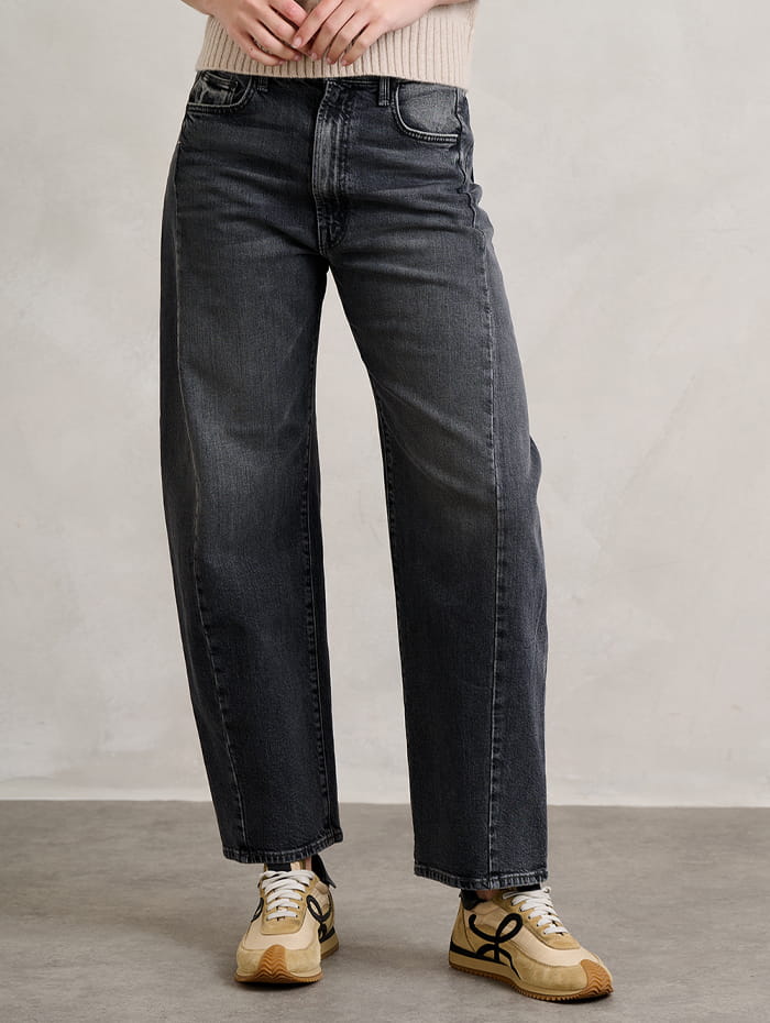 Trilogy Stores | How to Style Barrel Leg Jeans
